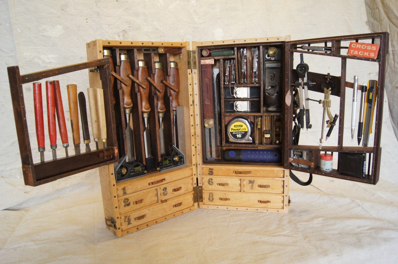 Wooden Toolbox – a new design – going to pieces